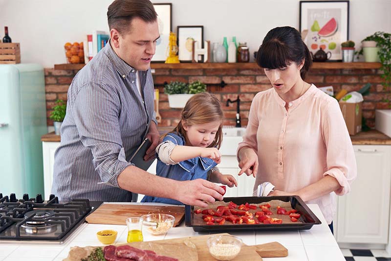 7 einfache Tipps, damit Eure Kinder mehr Gemüse essen | HelloFresh Magazin